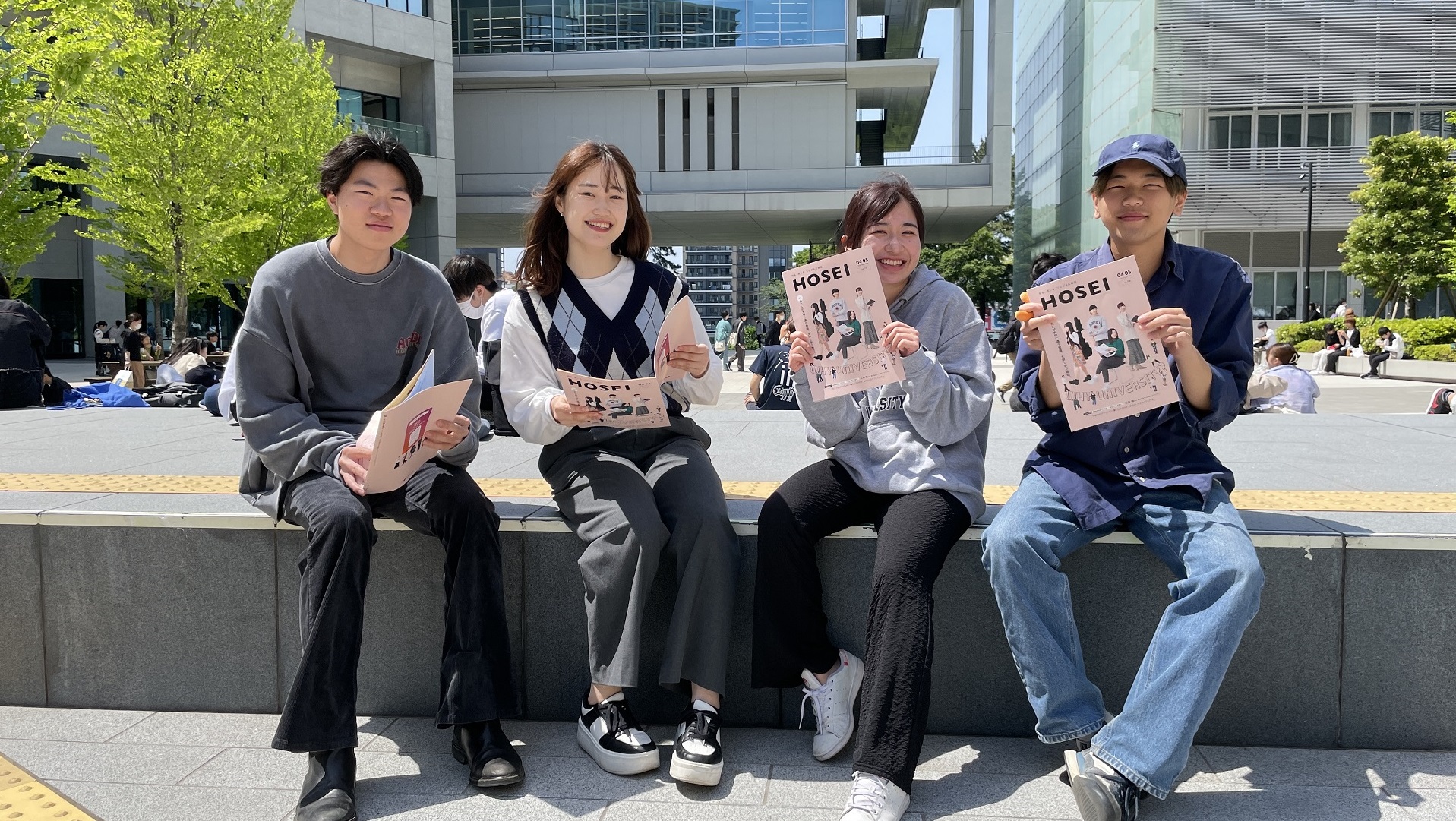 2023年度より広報誌「HOSEI」が大幅リニューアルしました :: 法政大学